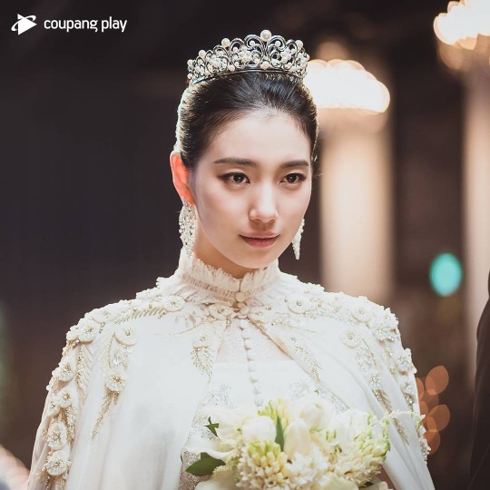 Suzy, the wedding dress of a bride from heaven.