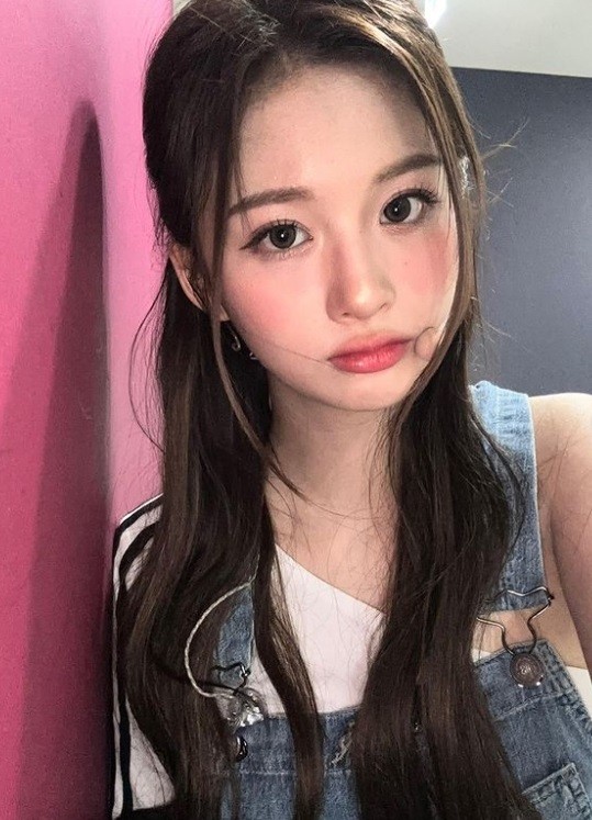 N.Mix Seolyoon. Is it CG? Is it real?