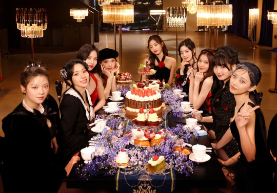 트와이스, 신곡 ‘ONE SPARK’ MV 화려한 비주얼