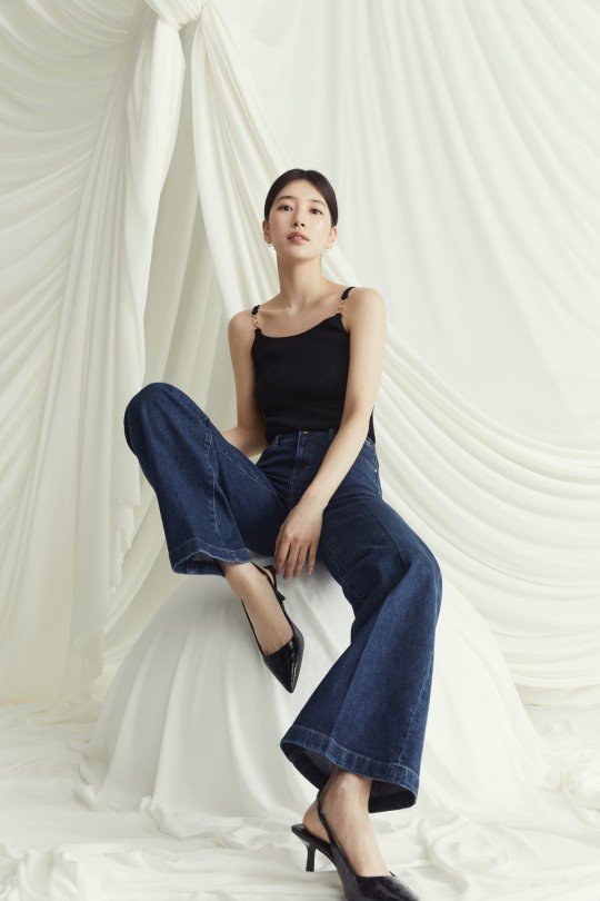 수지, 청순한 매력에 건강미 세 스푼